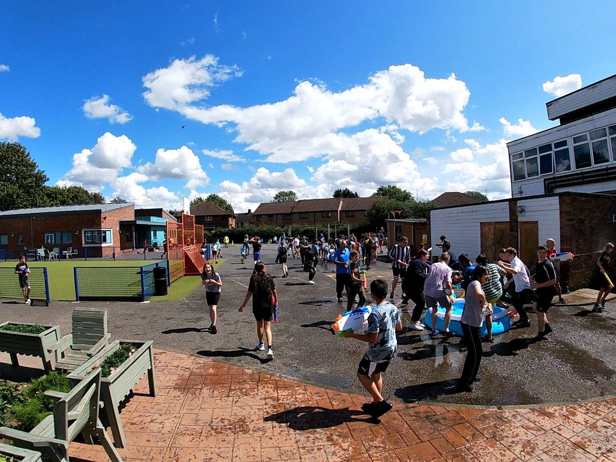 Vlc KddbGUauap | Pebble Brook School